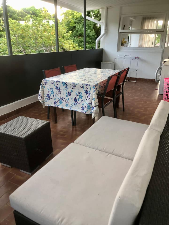 Haut De Villa Avec Terrasse - New Caledonia