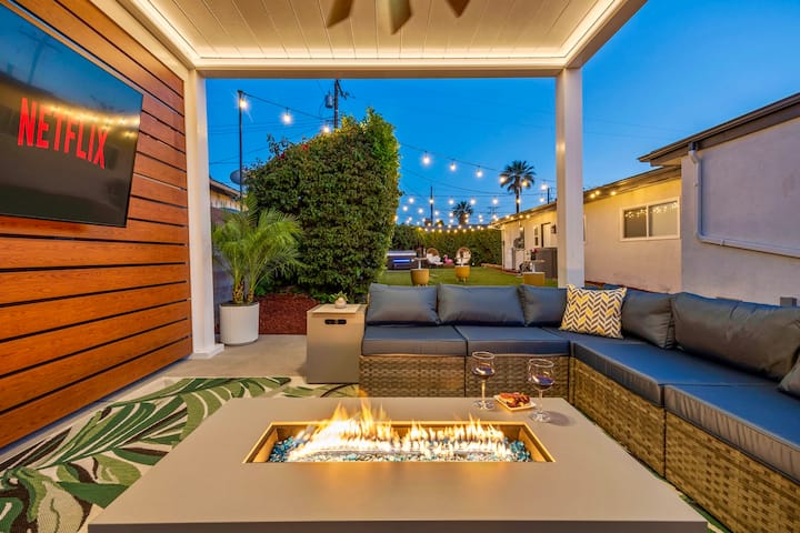 Retro Retreat | Hot Tub Oasis + Games Near Yaamava - San Bernardino, CA