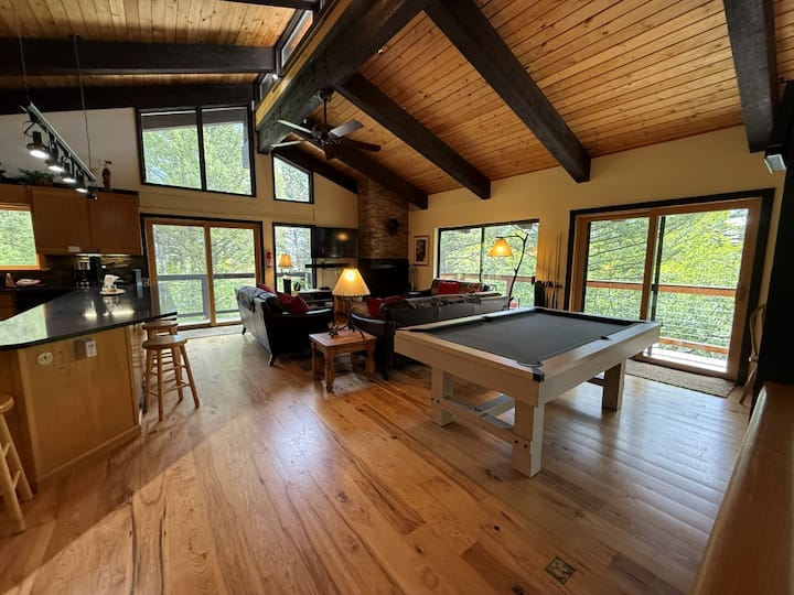June 25 To July 5
Special
Great Room 
Hot Tub - Teton Village, WY