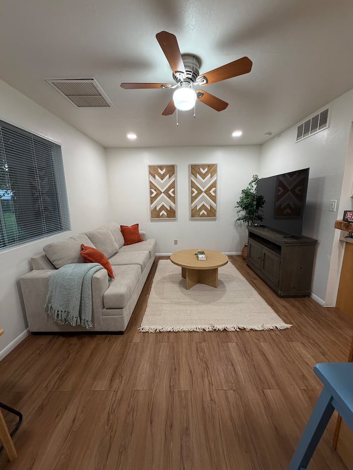 Pet-friendly Gated Guesthouse With Private Yard! - Peoria