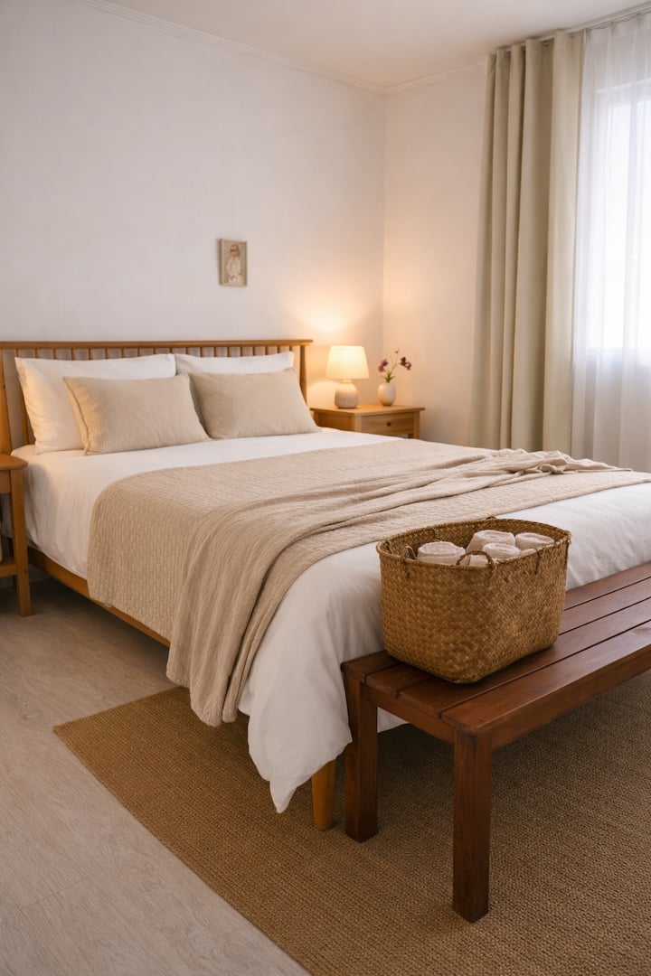 [리뉴얼 오픈]동대구역 10분 | 감성 소음프리 독채 (퀸침대4,최대8인) | 집앞주차 - Daegu