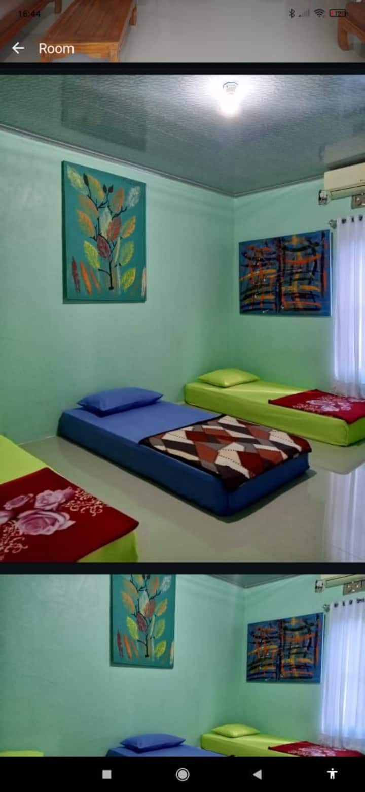 Air Manis Secret Surfcamp - Padang