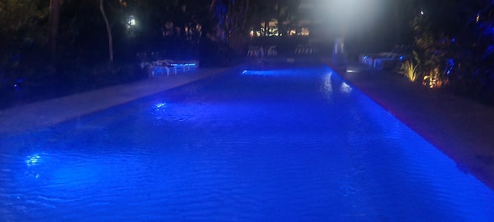 City Apt W. Pool, Gym, Carpark - Newstead