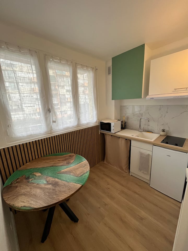Nouveau Studio Confort Clim Et Terrasse - Montpellier
