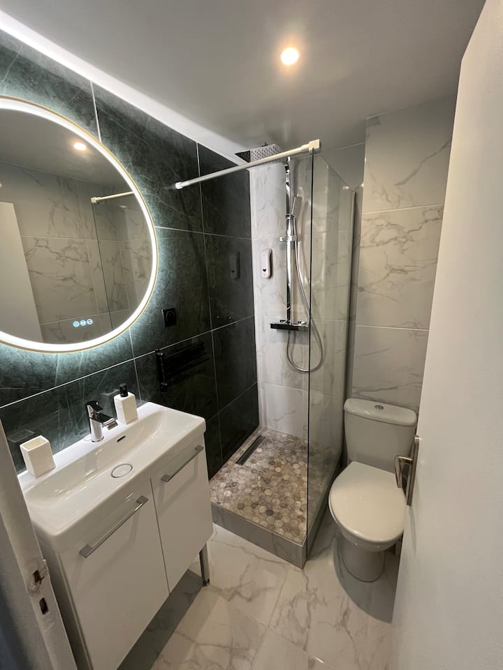 Nouveau Studio Confort Clim Et Terrasse - Montpellier
