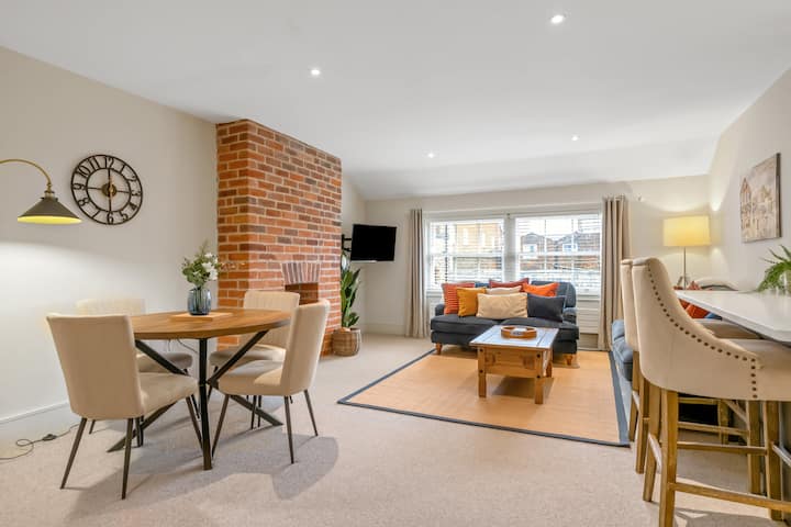 Osbourne House - Blue (2 Bed,2.5bath) - Birmingham