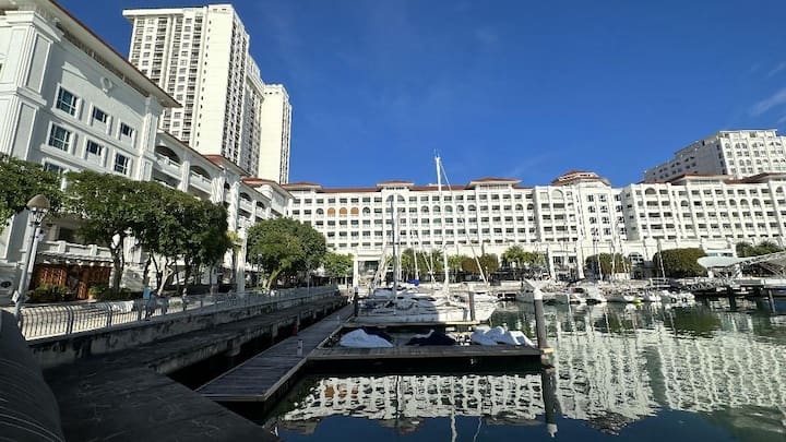 Straits Quay Highest & Spacious Seaview Suite - 3 - George Town