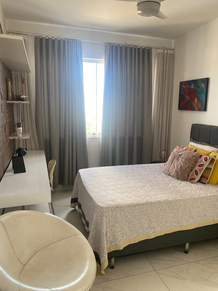 Quarto Com Banheiro Privativo - Belo Horizonte