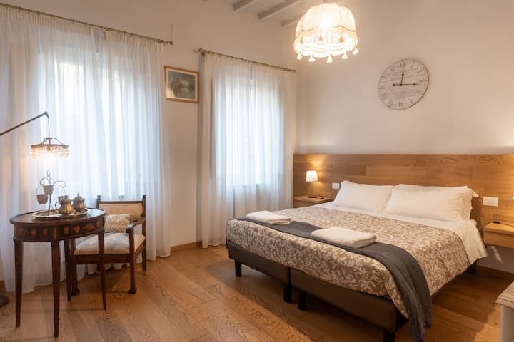 Amorino: Vintage & Modern Retreat Central Florence - Florence