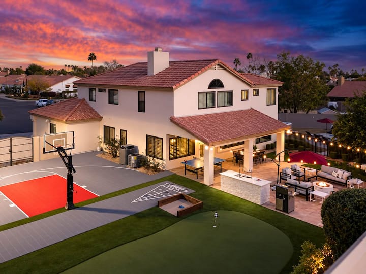 Epic Getaway! Pool Slide | Sportscourt | Heated Po - Phoenix, AZ