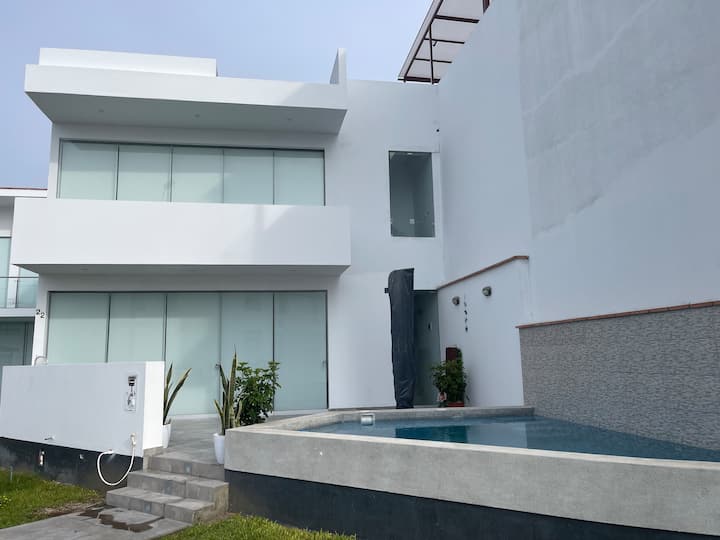 Casa De Playa Con Salida Al Mar - Mala