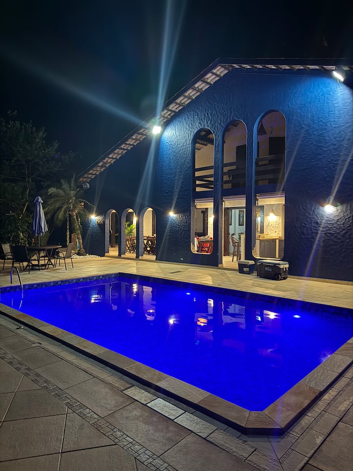 Linda Casa Emtoque-toque Pequeno - São Sebastião