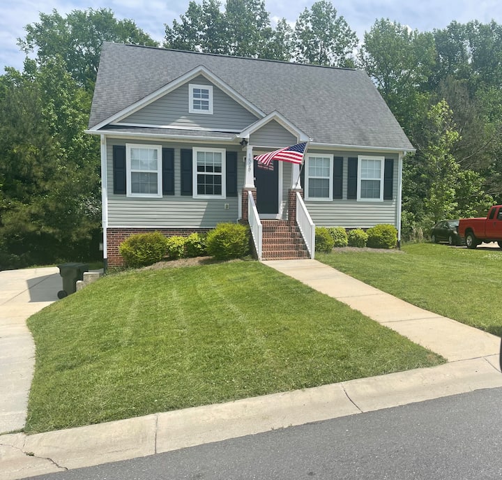 Spacious, Cozy, 2 Bedroom House - Rock Hill, SC