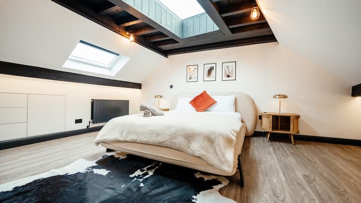 Stylish Spacious Penthouse In Knutsford Centre - Knutsford