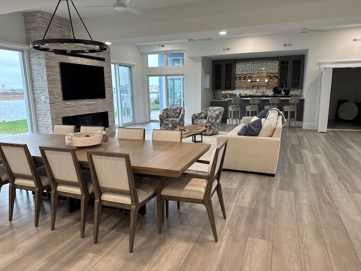 Luxury Lbi Beach Haven Resort! Gated, Pool, Hottub - Beach Haven, NJ