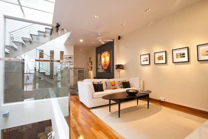Fully Furnished Bungalow. - Singapur
