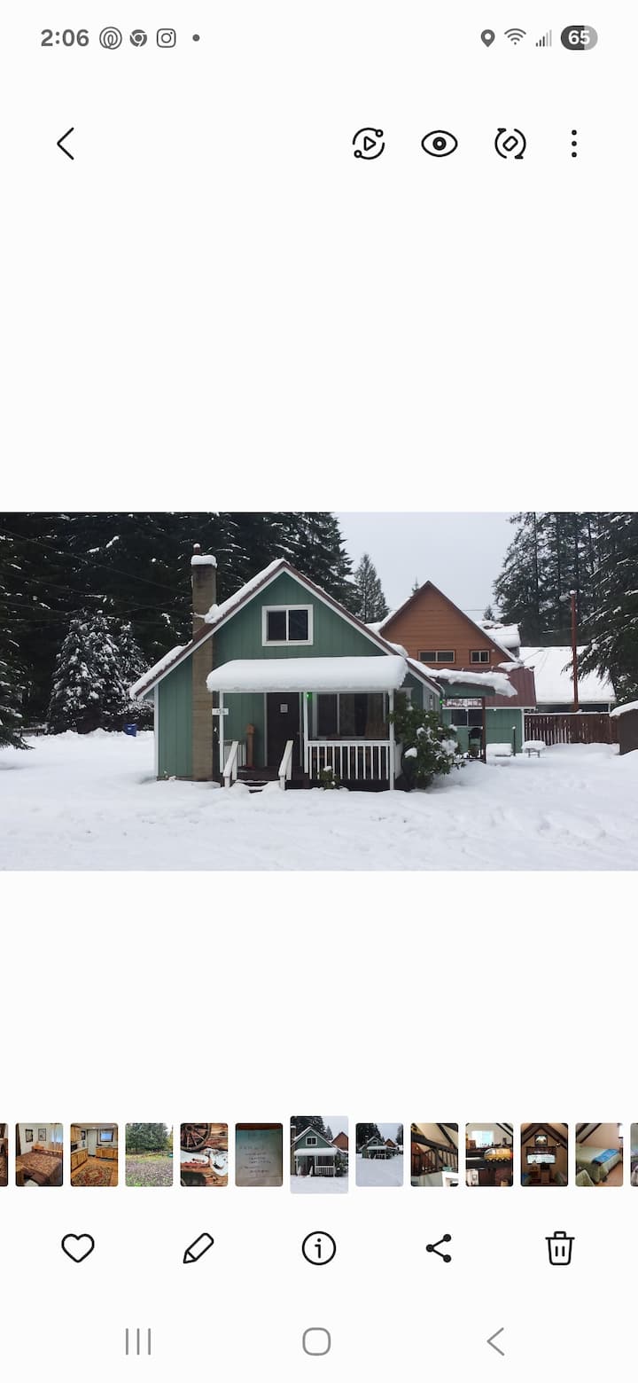 Rock On Cabin! - Packwood, WA