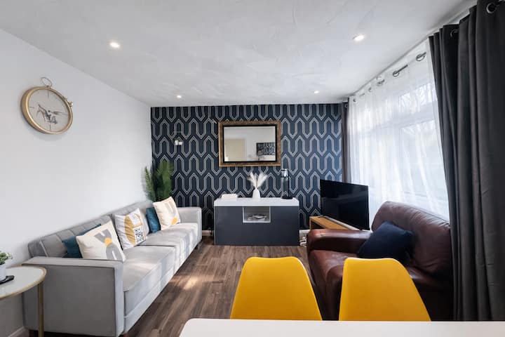 Canterbury 4br Home With Parking - Long Stays - Canterbury