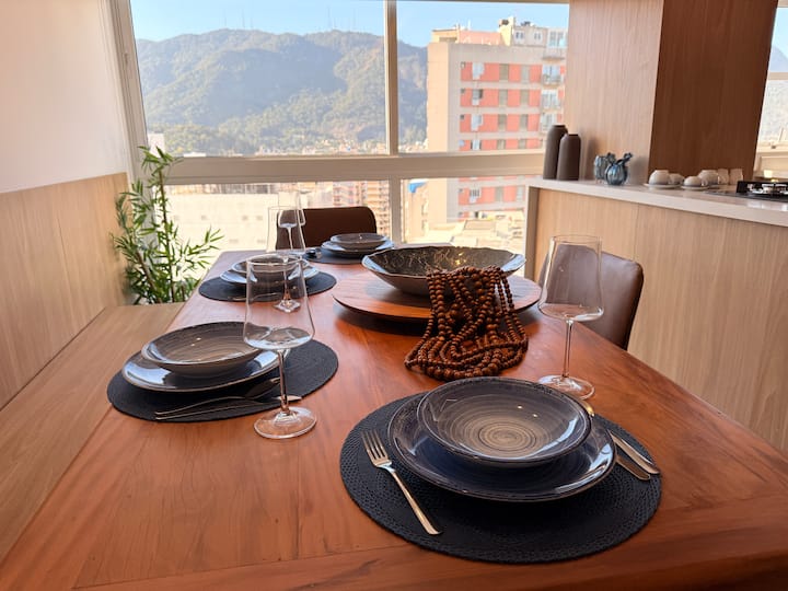 Flat. 03 Quartos 350m Praia. Piscina. Reformado - Ipanema