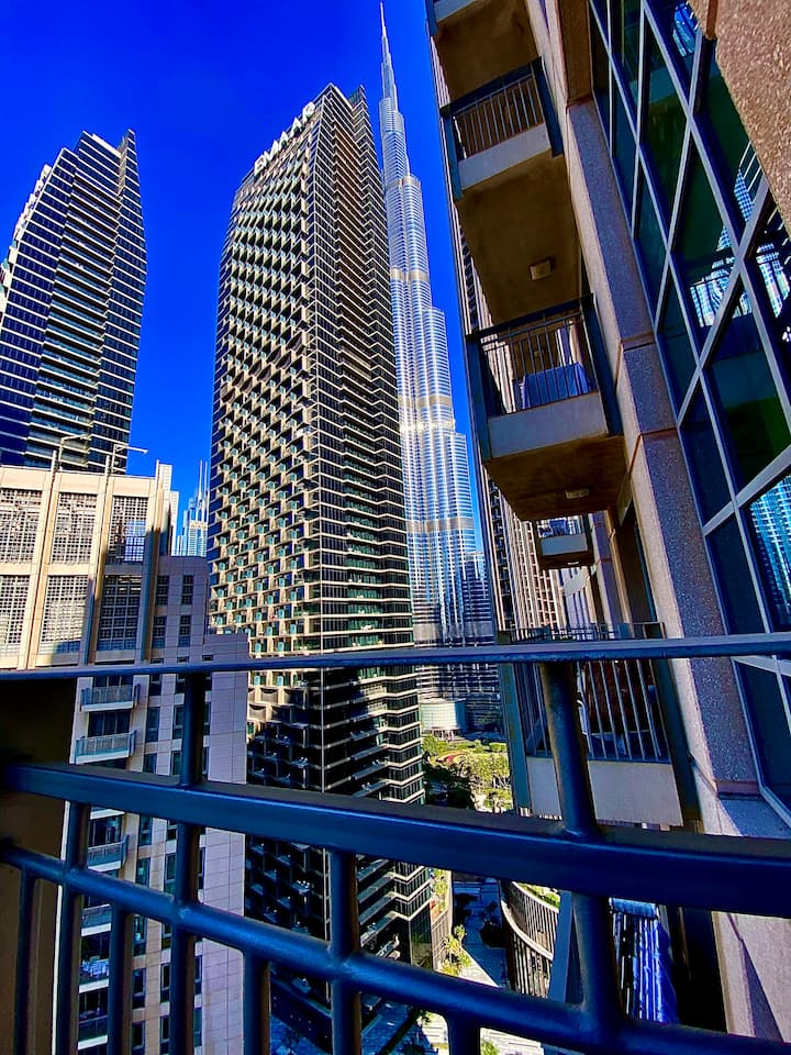 Cozy Master Room – Near & Overlooking Burj Khalifa - Dubai