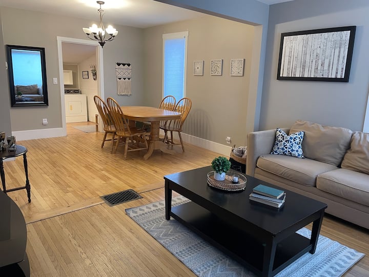 The Lethbridge Cottage - Lethbridge