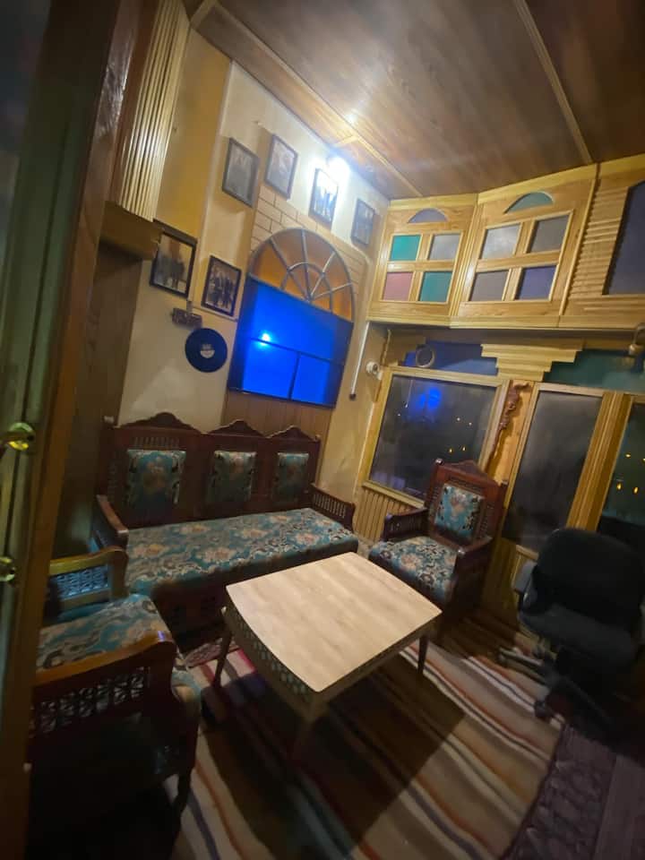 100 Years Old Houseing Experience - Iraq
