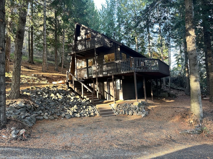 Hayden Lake Cabin Getaway - Coeur d'Alene, ID