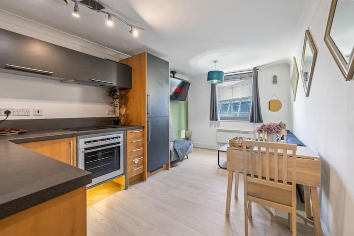 Birmingham City Centre Apartment - Birmingham