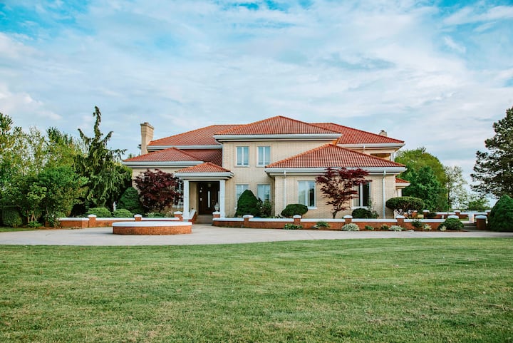 48 Acre Estate | Luxury Retreat In Wine Country - Lakeshore