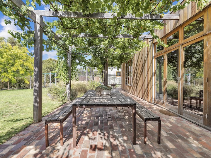 Luxury Eco Retreat With Gardens - Guildford