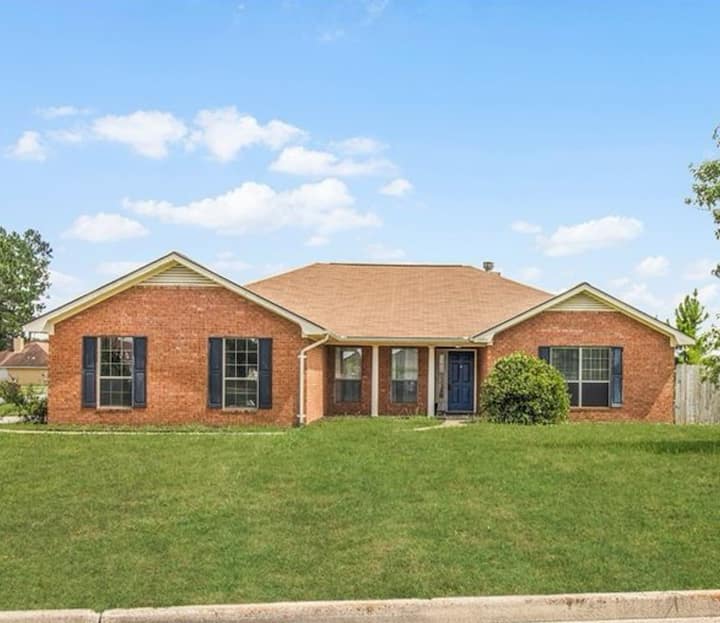 Nice & Cozy Kay - Hinesville, GA