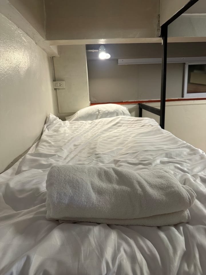 6 Persons,5 Bed Private Room Ac Wifi In China Town - Chiang Mai, Thailand