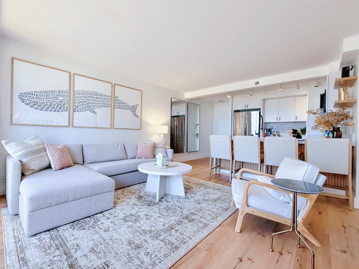 22fl-upscale Fully Renovated-1br-waikiki+parking! - Honolulu, HI