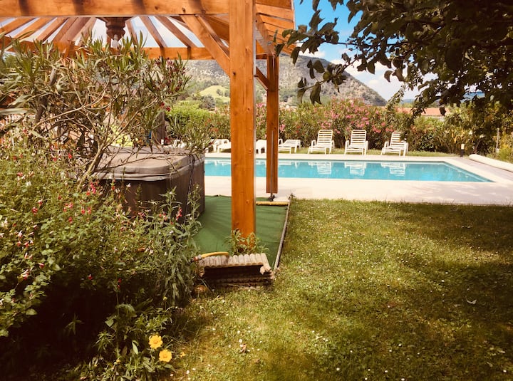 Grande Villa Piscine Jacuzzi - Foix