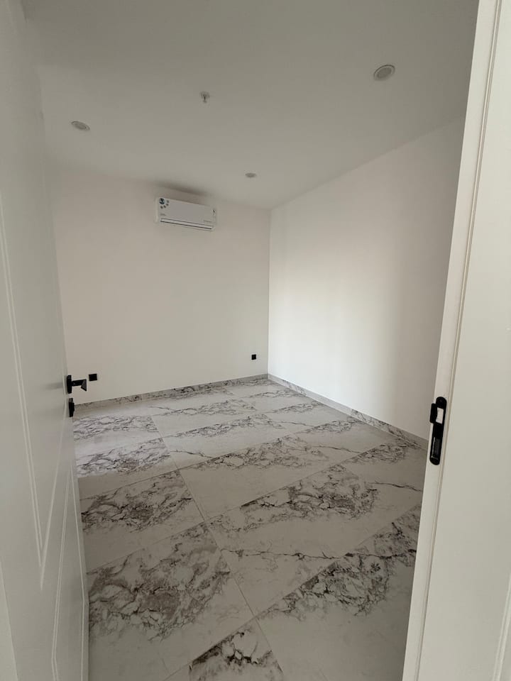 This Apartment Is For Early Only - Iraq
