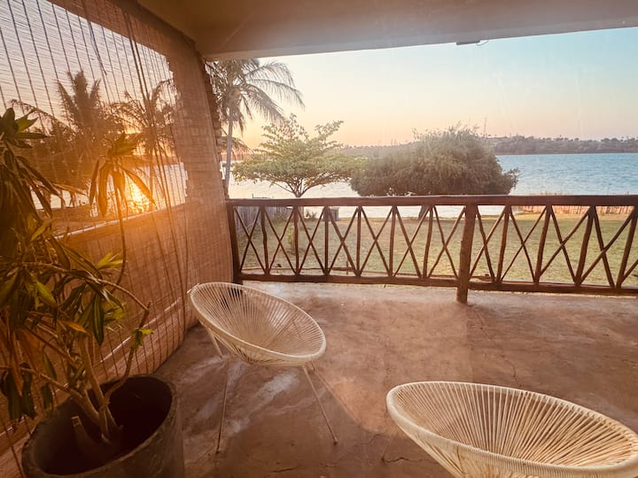 The Lake House Retreat - Mozambique