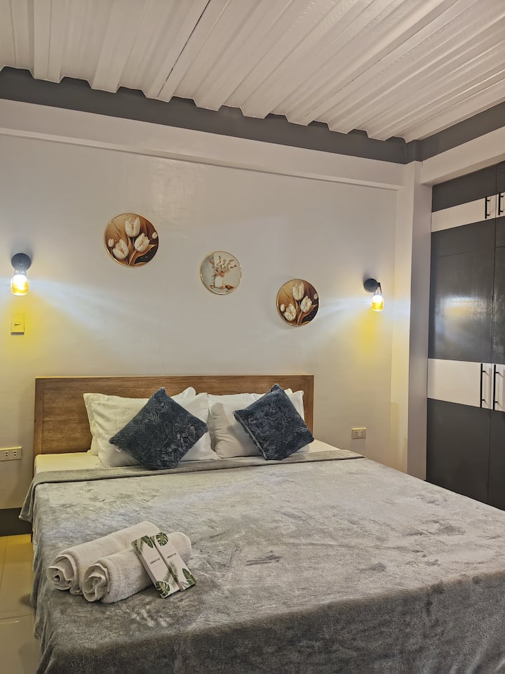 Deluxe Room With Free Breakfast - Kalibo