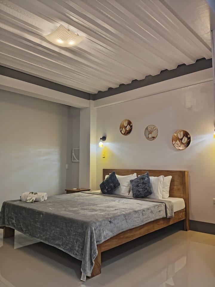 Deluxe Room With Free Breakfast - Kalibo