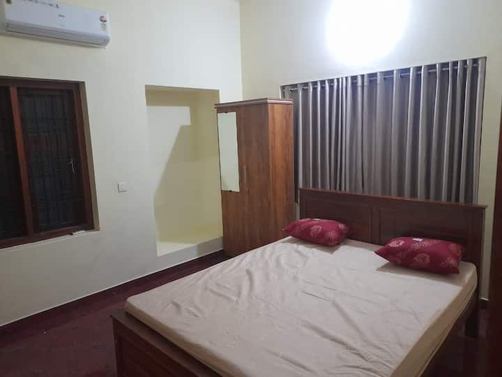 2bhk House With A/c Rooms - Mahe
