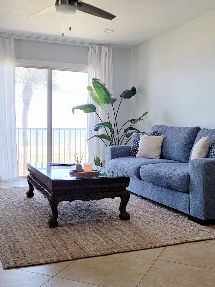 Beachfront Townhouse - Ormond Beach, FL