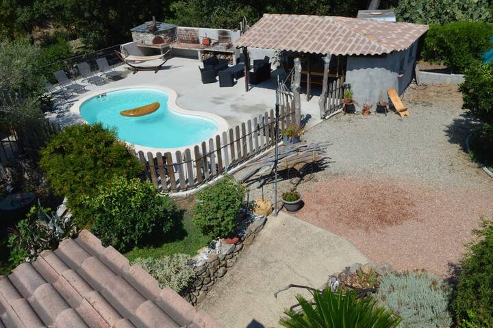 Maison Climatisée Avec Piscine Privative - Ghisonaccia