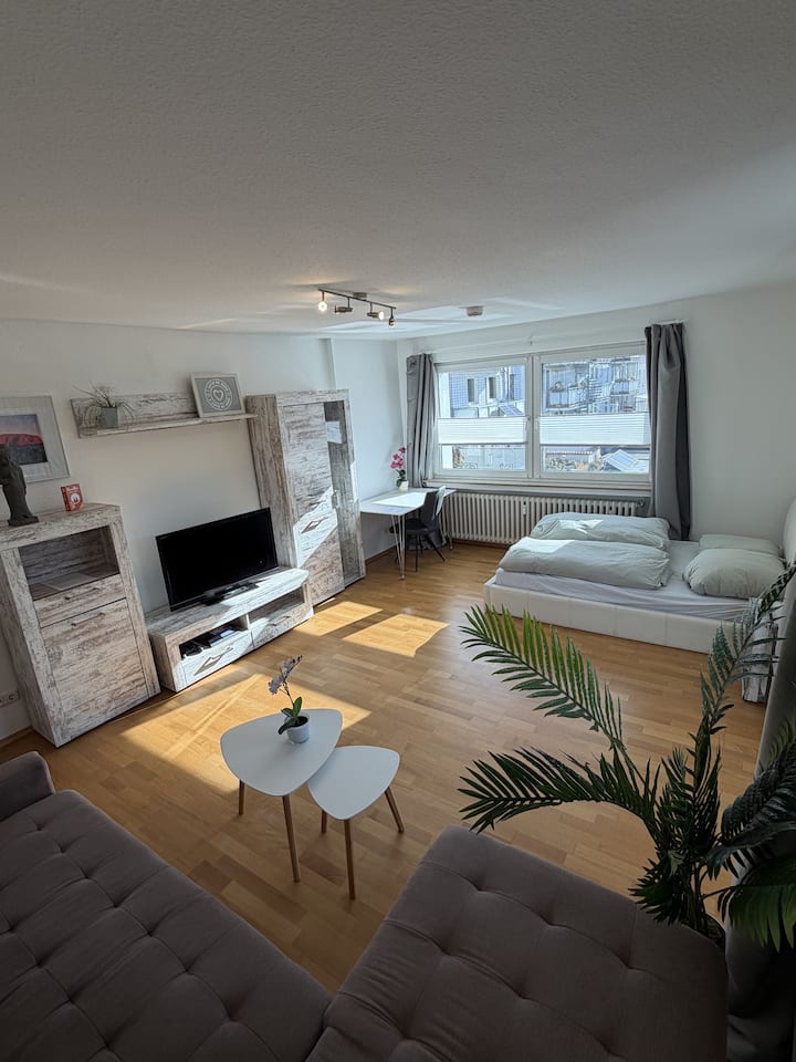 Top Lage Mit Hochwertiger Ausstattung In Köln - Cologne