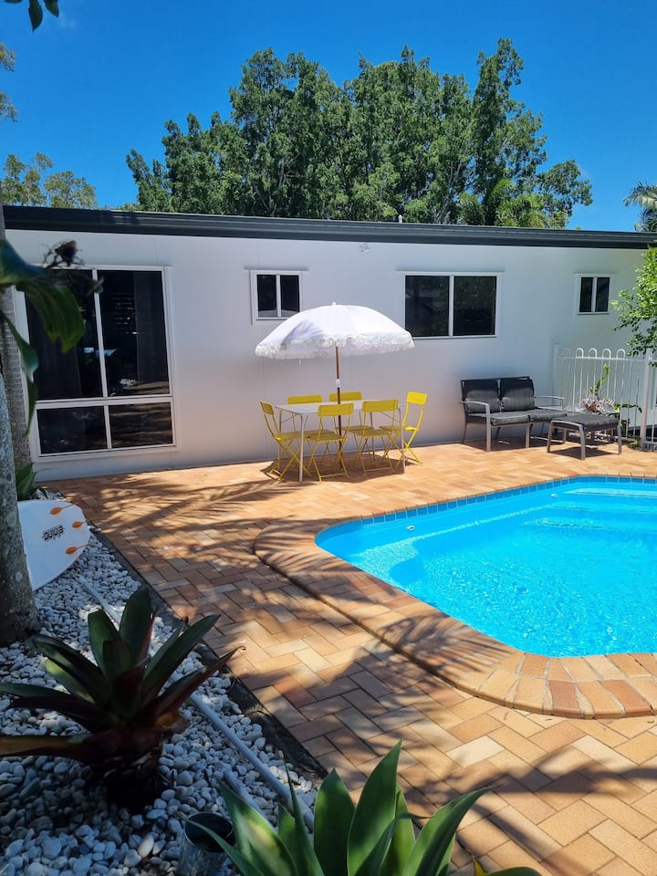 19th Hole On The Lake. - Sunshine Coast