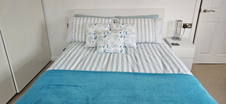 A Cosy Coastal Bedroom - 伯恩茅斯