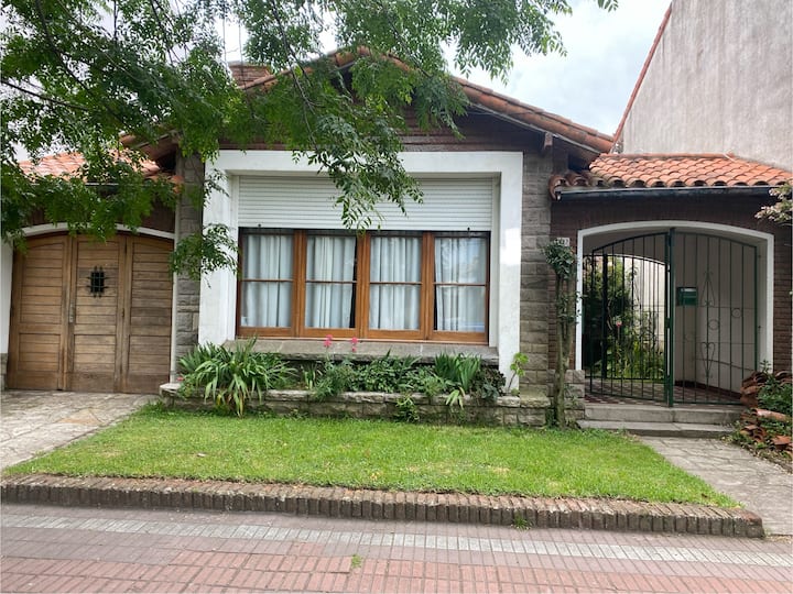 Hermoso Chalet En Miramar - Miramar