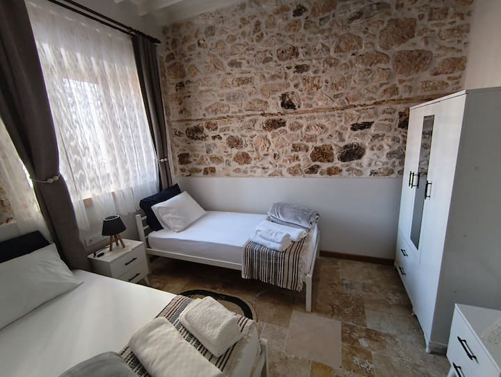 Macaron 1849
Tarihî Taş Rum Evi - Ayvalık