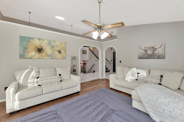 Central 4br 3ba W/ Pool, Quiant - Tanganyika Wildlife Park, Goddard