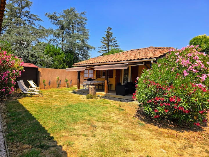 Mazet Climatisé, Jardin Et Piscine 2/4 Pers. - Vallon-Pont-d'Arc
