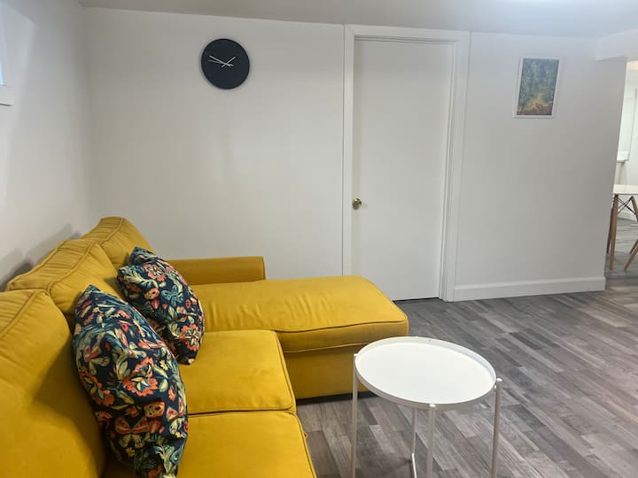 Entire Unit 2bedrooms Private Entrance 10min Tomtl - 蒙特婁