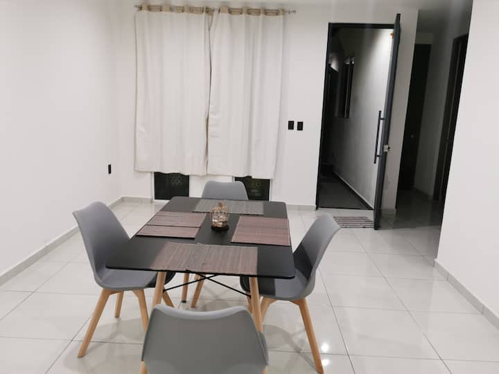 Cómoda Casa A 15 Min. Del Centro Histórico - Morelia